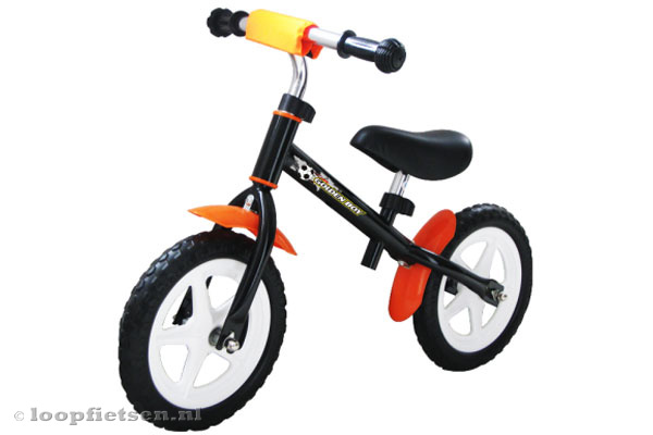 Speedy Boys Black | Loopfietsen.nl